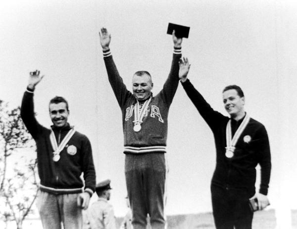 Legendary American Competitive Shooter Lones Wigger Passes Away at 80 ...